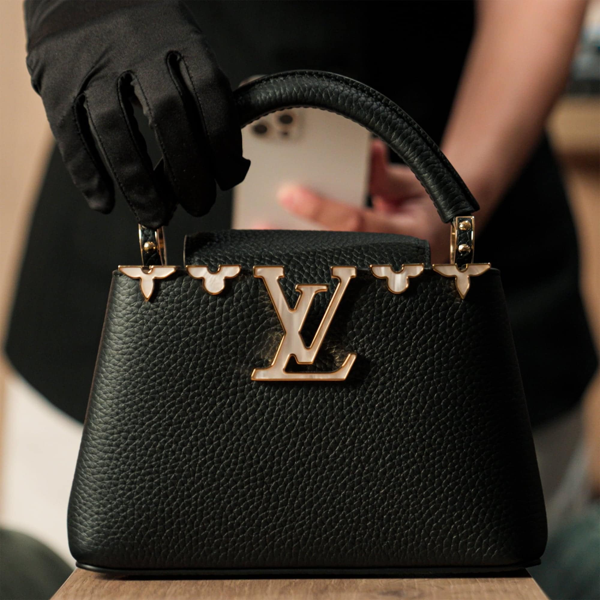 Louis Vuitton Services | LOUIS VUITTON