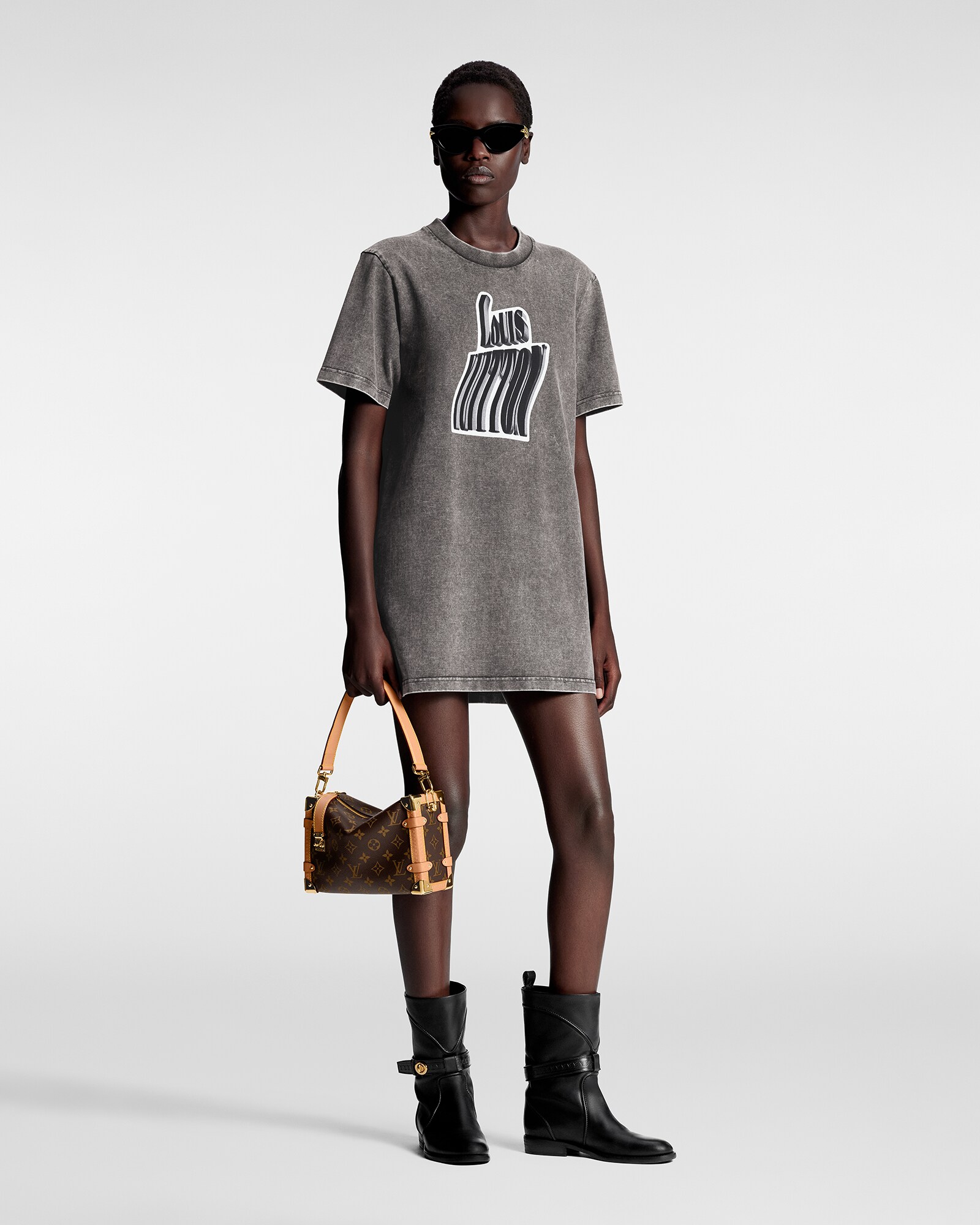 Graphic LV Signature T-Shirt Dress - Women - Ready-to-Wear | LOUIS ...