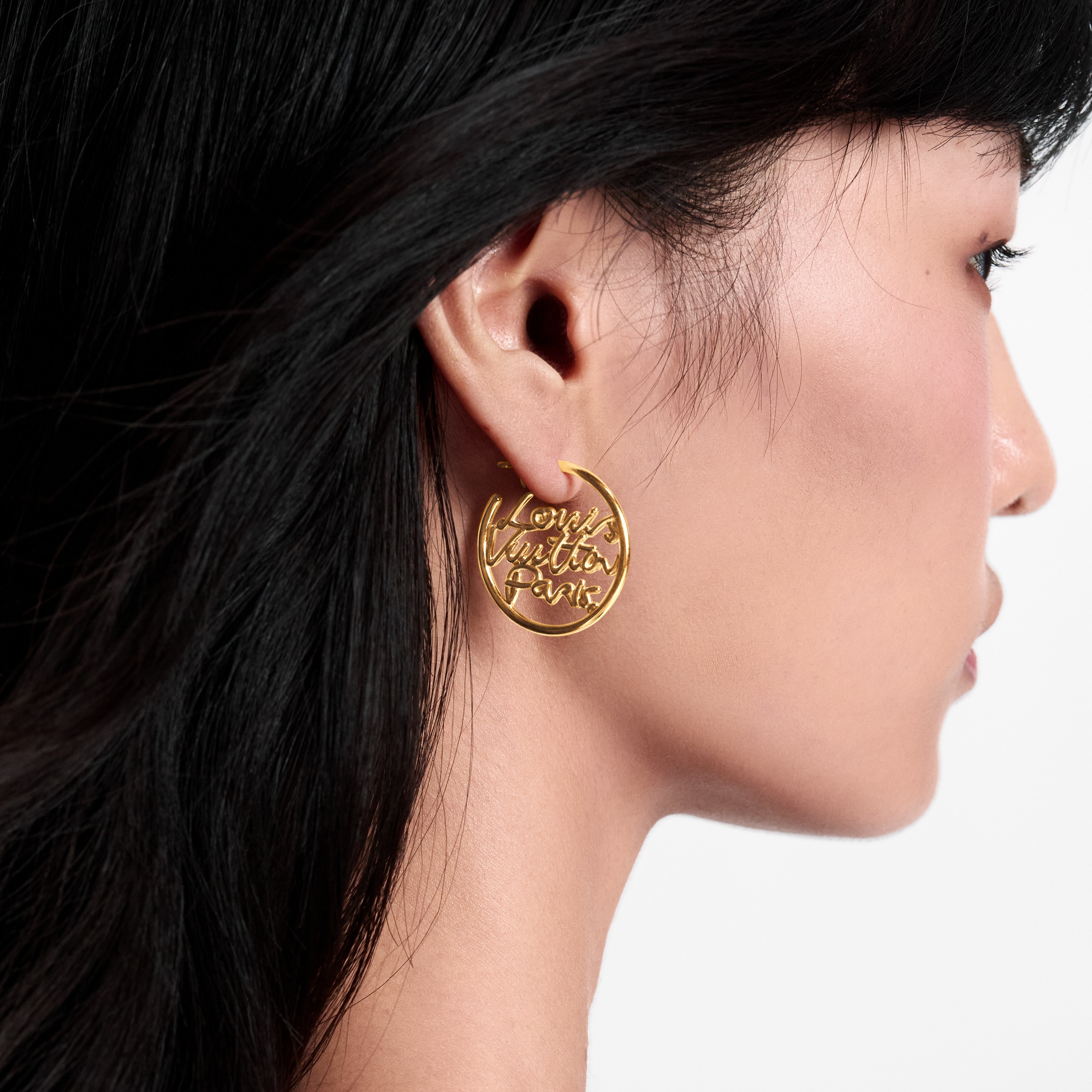 LV Script Hoops PM S00 - Women - Fashion Jewelry | LOUIS VUITTON