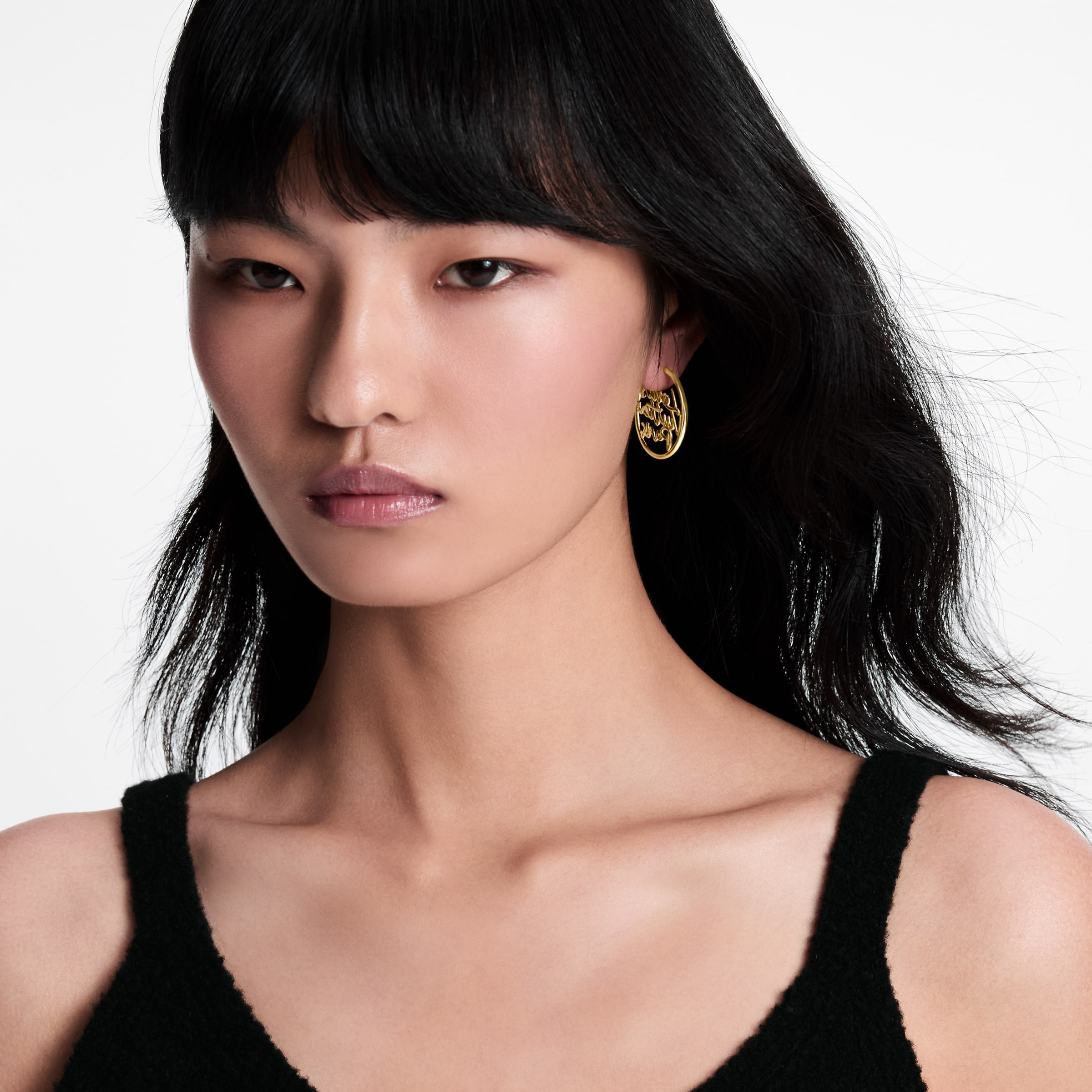 LV Script Hoops PM S00 - Women - Fashion Jewelry | LOUIS VUITTON