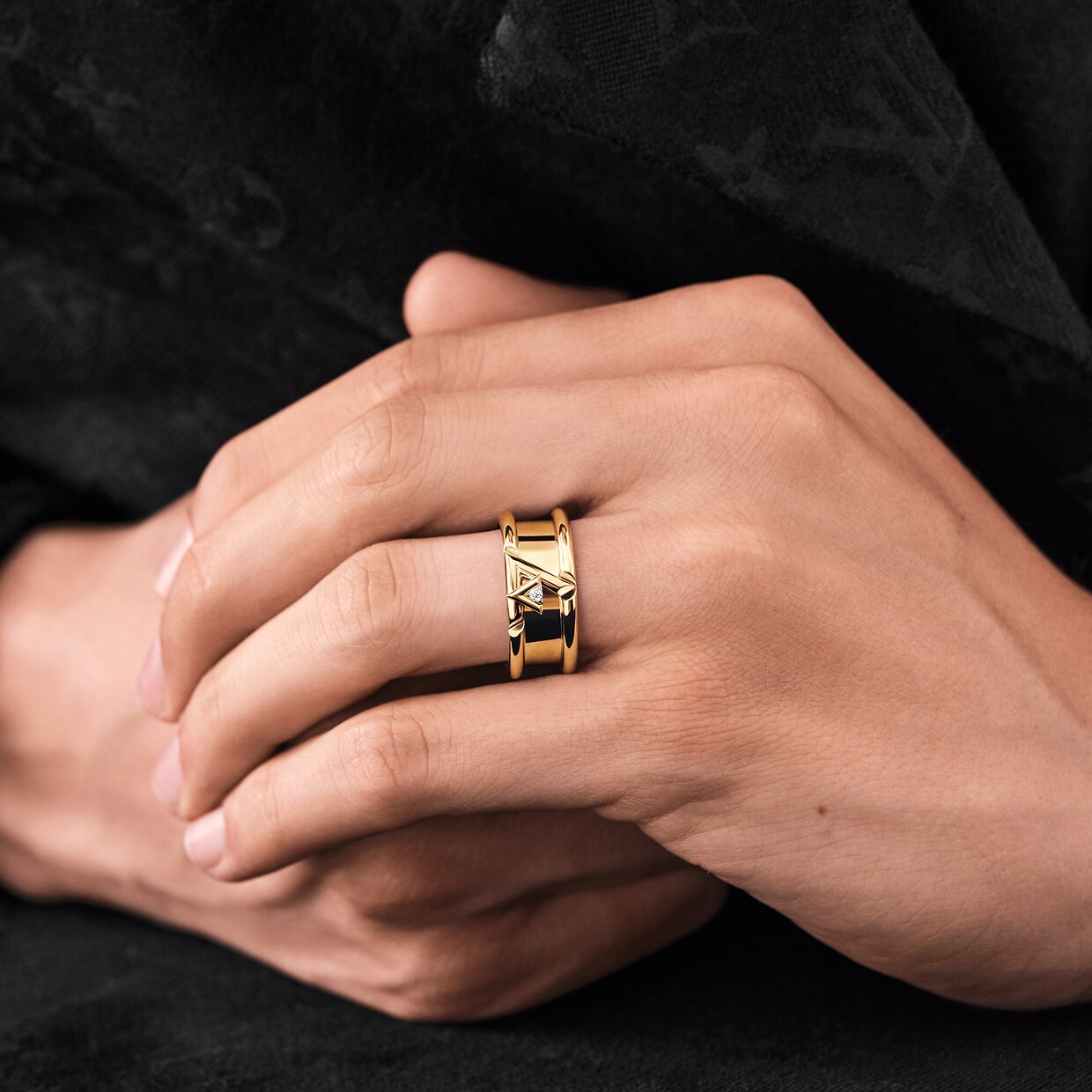 LV Volt One Band Ring, Yellow Gold And Diamond - Jewelry - Categories ...