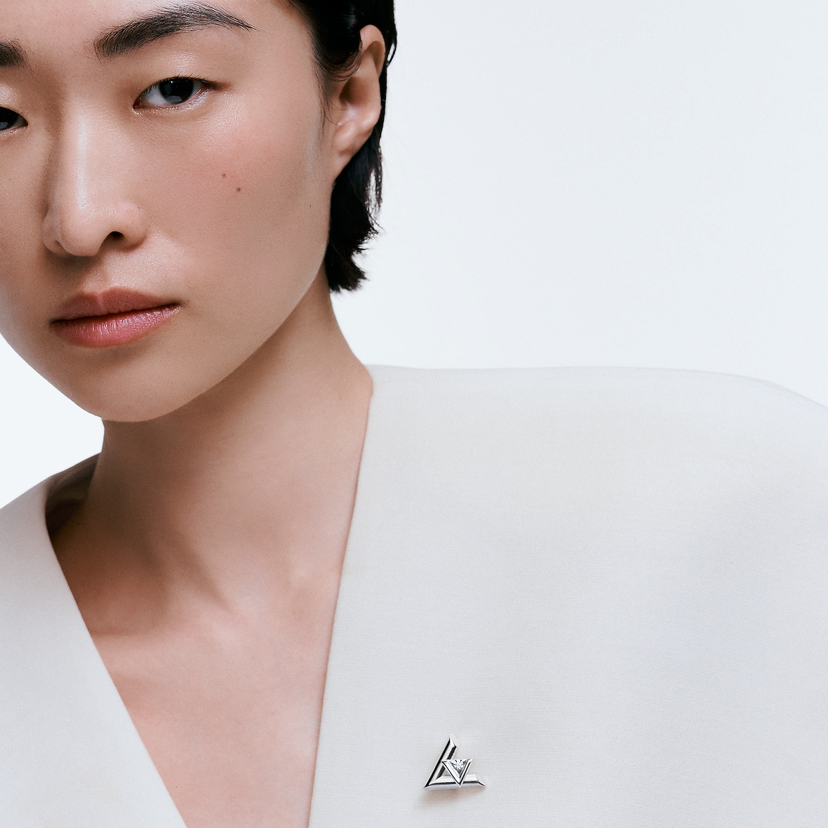 LV Volt One Brooch - Jewelry - Categories | LOUIS VUITTON